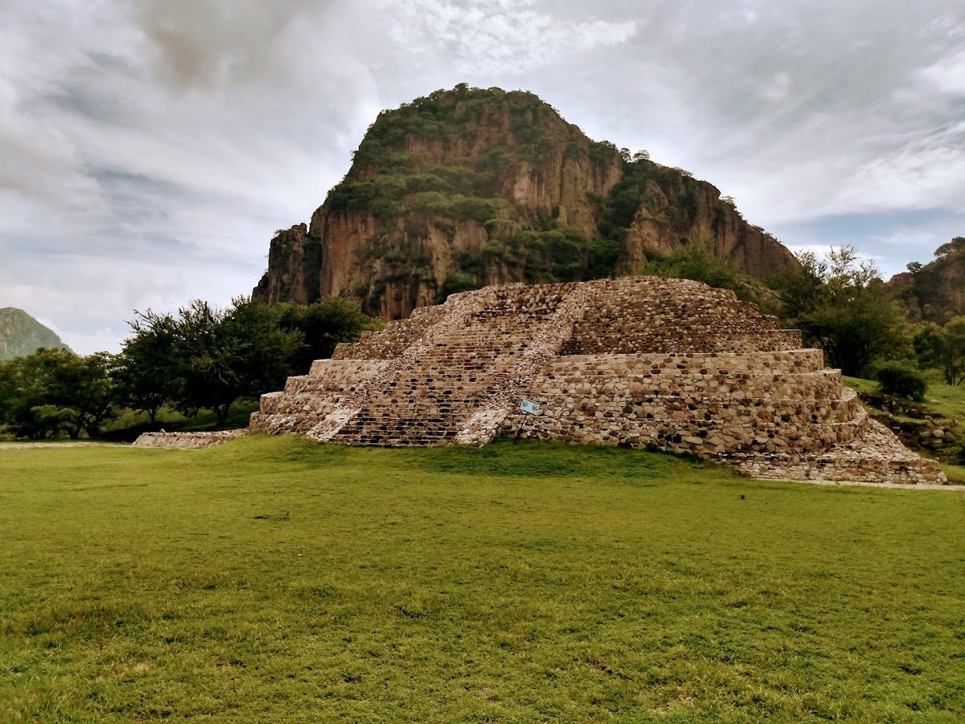 Chalcatzingo: Un Tesoro Olmeca en Morelos